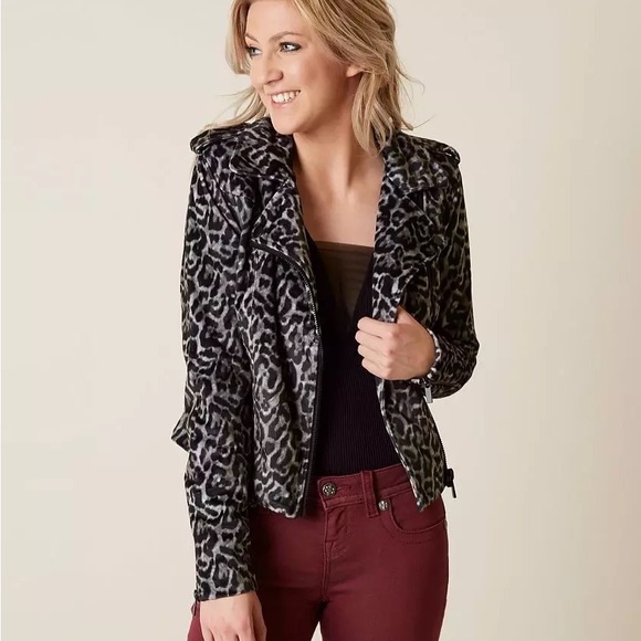 Romeo & Juliet Couture | Jackets & Coats | Romeo And Juliet Jacket ...